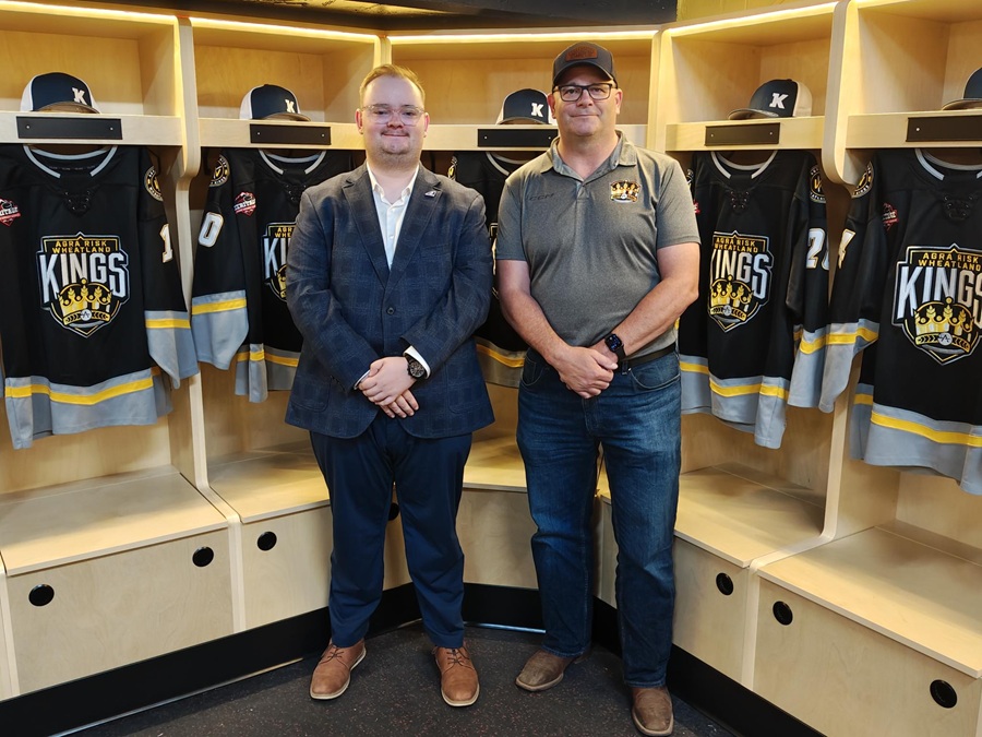 Agra Risk Wheatland Kings show support for teachers during strike with ...