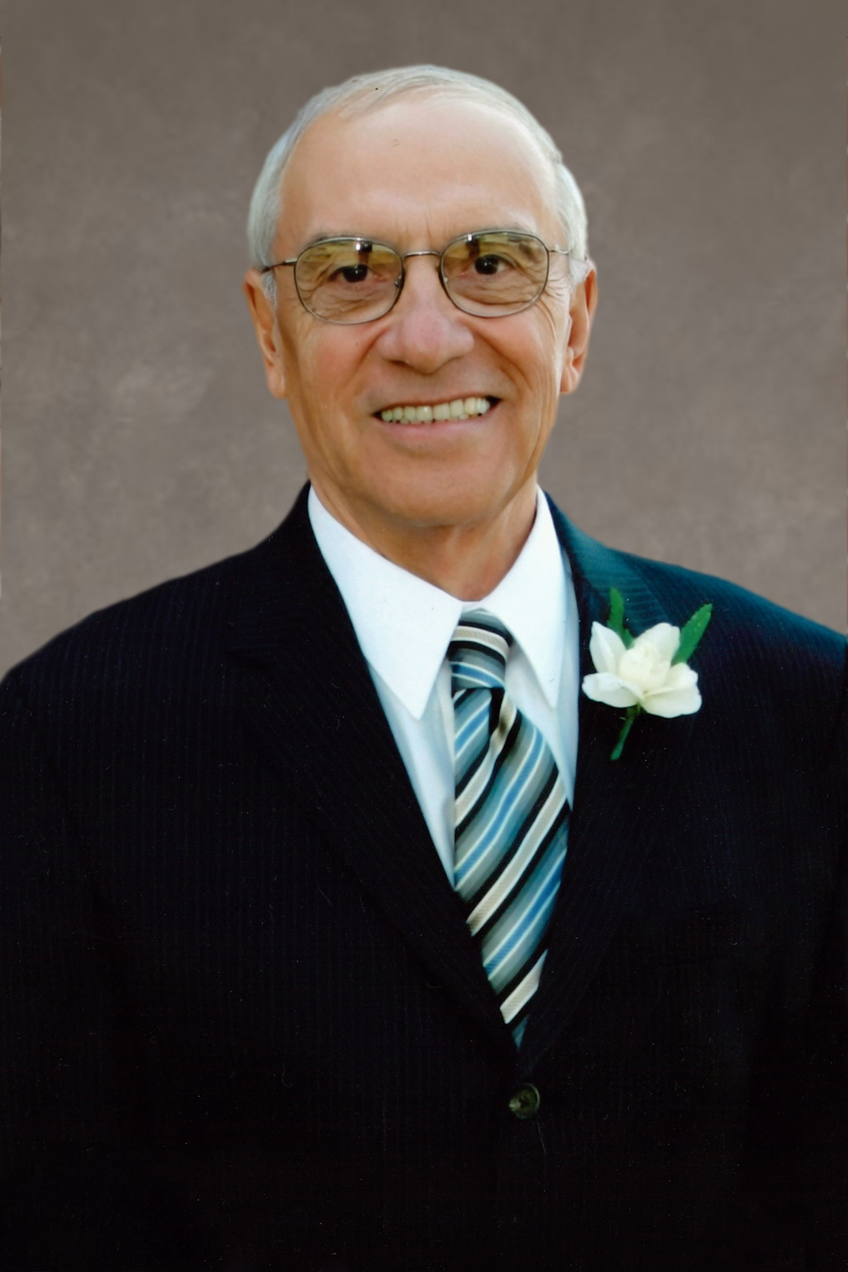 Fleck, Raymond - DiscoverEstevan.com - Local news, Weather, Sports ...