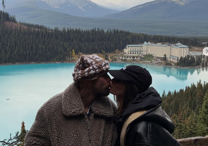 Canadian pop singer’s photo with iconic Alberta backdrop garners ...