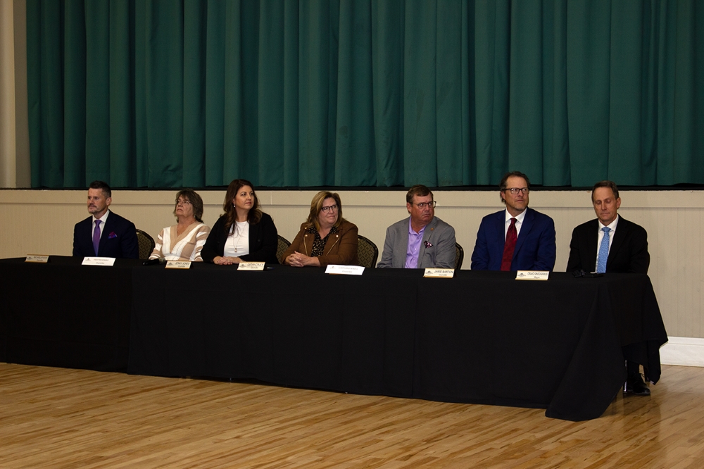 Snodgrass officially sworn in as Mayor of High River once again ...