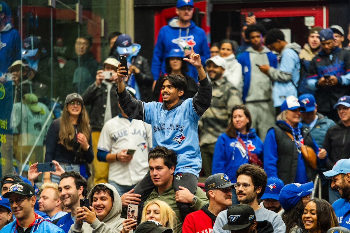 Toronto Blue Jays fans gearing up for team's first World Series ...