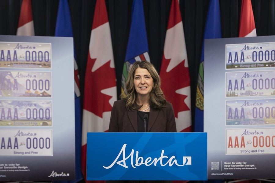 'Strong and free': Alberta government changing licence plate design ...