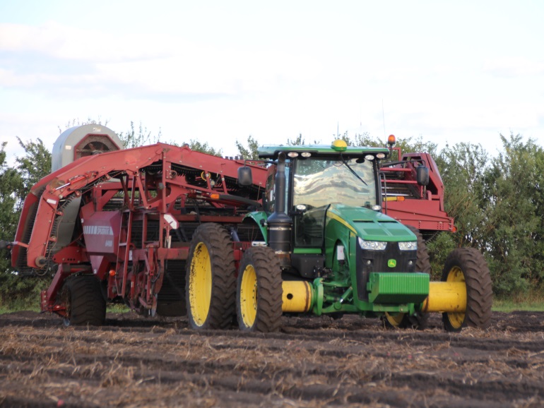 Manitoba potato harvest ends on a high note - Classic107: Winnipeg's ...