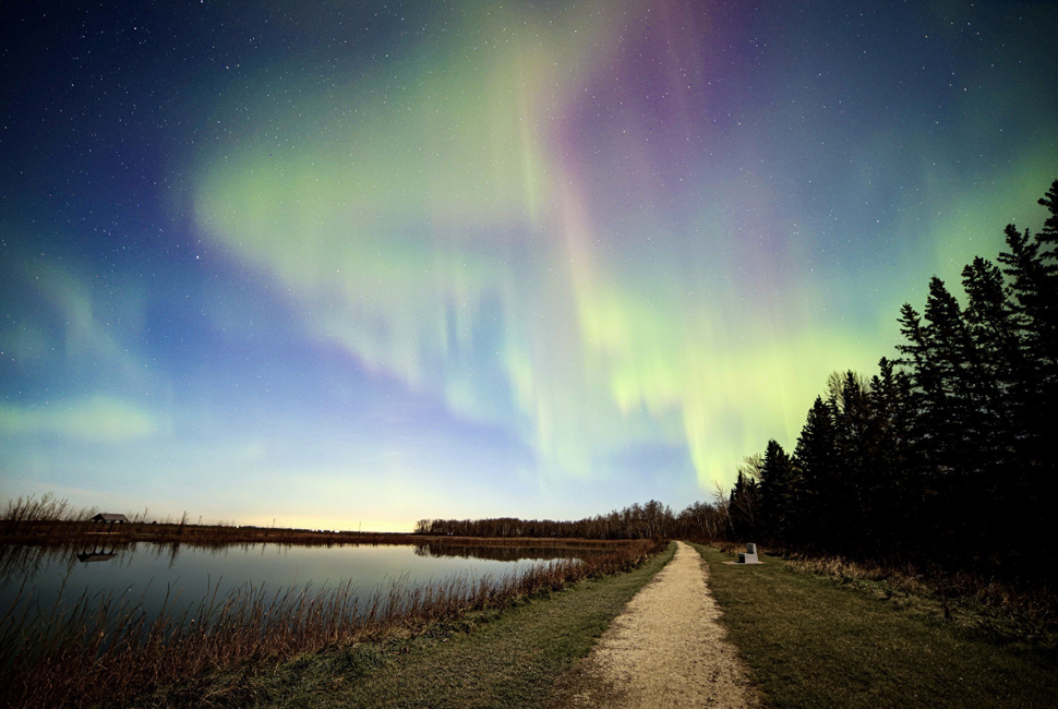 Aurora Borealis once again brighten the night sky over southern ...