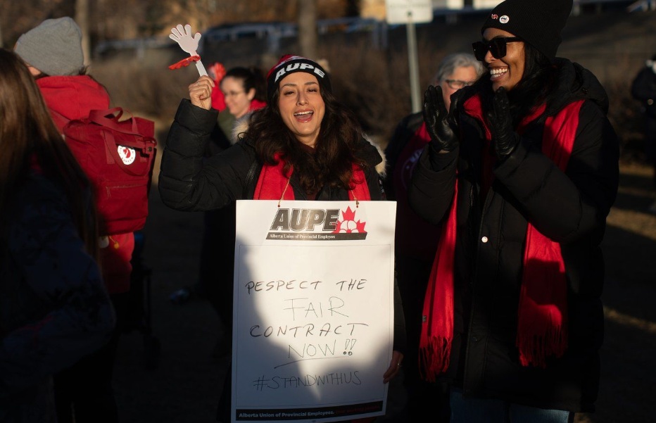 Hospital staff back to work after AUPE reaches tentative deal ...