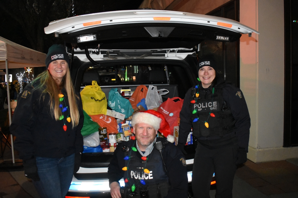 Hundreds of pounds of food donated at fifth annual Cram-a-Cruiser event in Okotoks ...