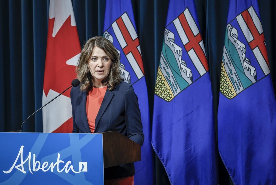 Alberta's Smith supportive of new major projects, says pipeline ...