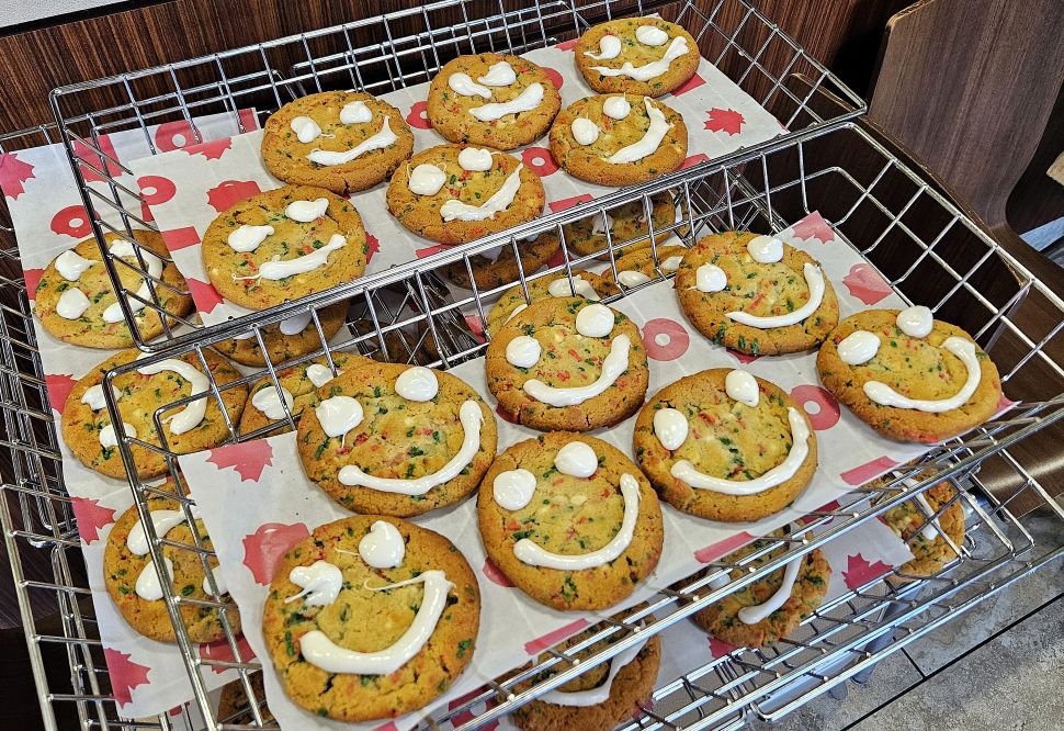 Council joins volunteers in massive Holiday Smile Cookie fundraiser ...