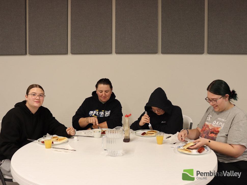 Holly Jolly Breakfast raises over $11,300 for Winkler and District ...
