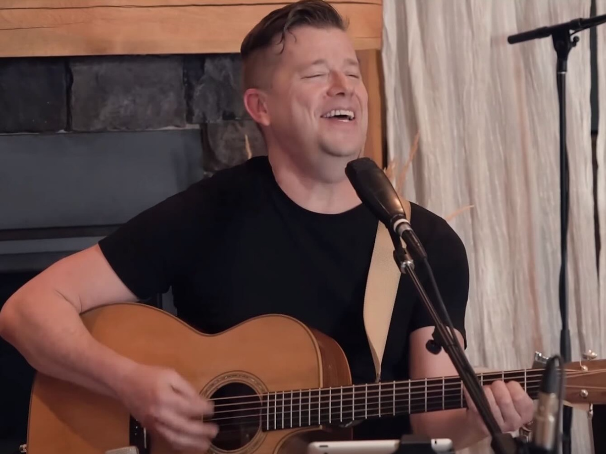 In time for Christmas, 'Gloria' reissued by past Made in Manitoba guest ...