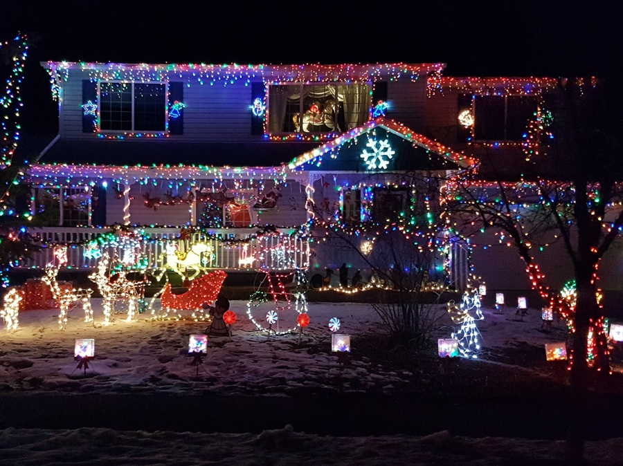 Light the Lake offers prizes for best dressed house in Chestermere ...