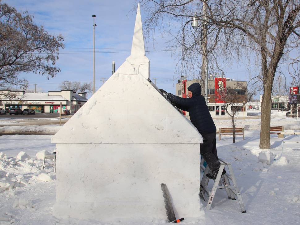 Snow sculpting: where art meets winter sport - SteinbachOnline.com ...