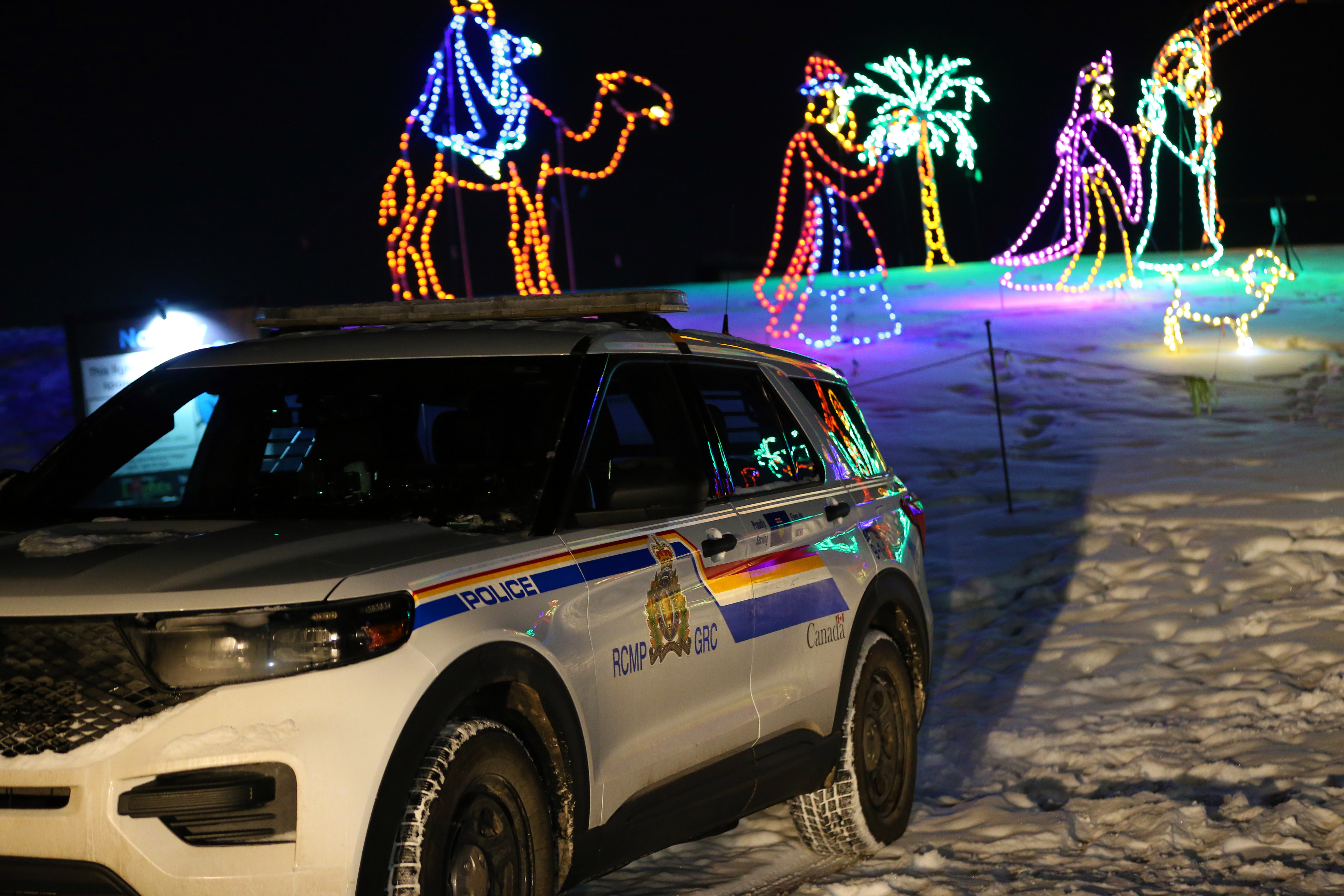 Emergency Services Night adds extra glow to Airdrie Festival of Lights ...
