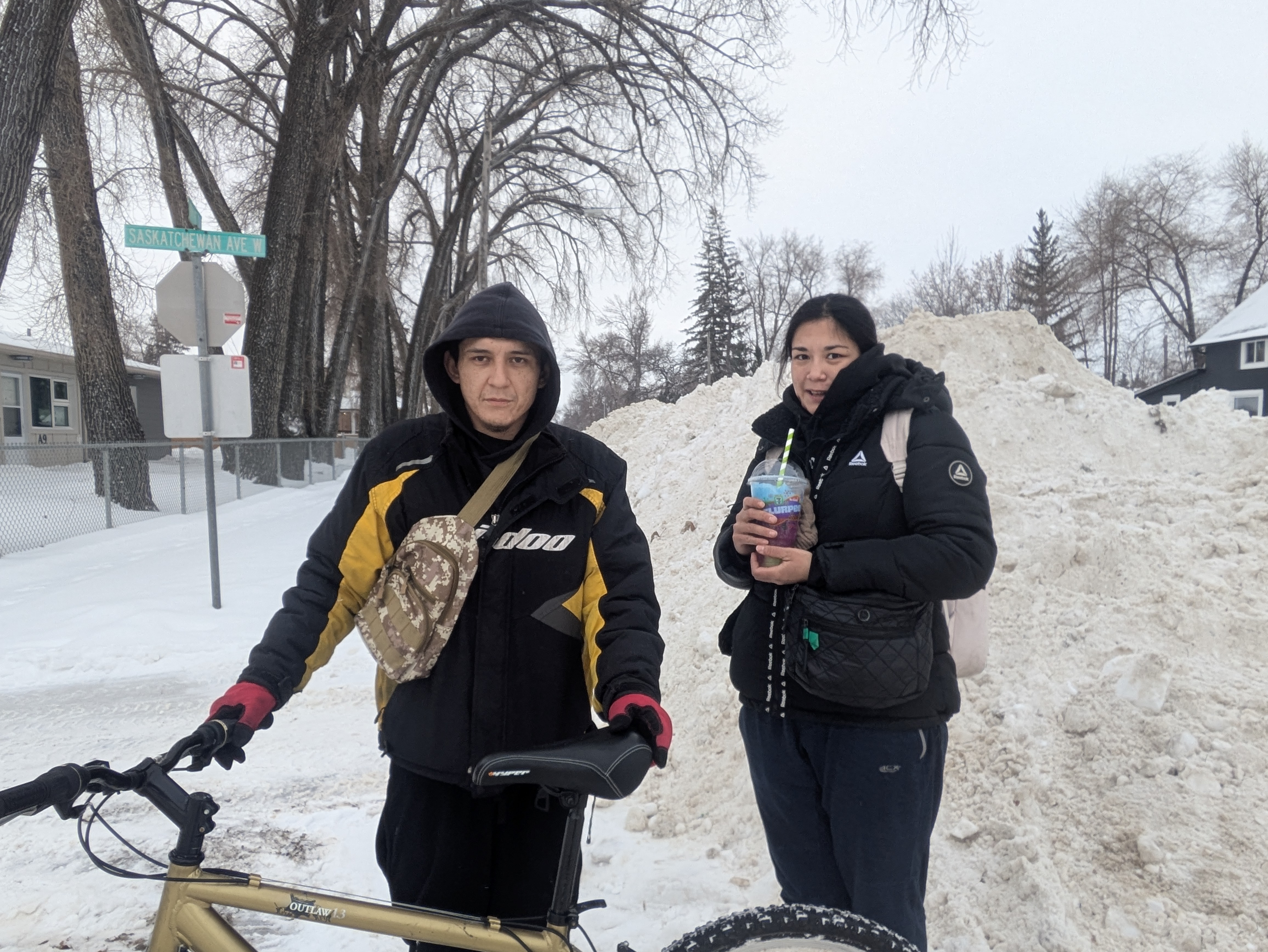 Mountains of snow crowd Saskatchewan Avenue corners - PortageOnline.com ...