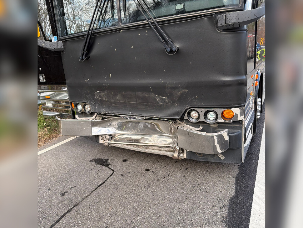 Jason Crabb’s tour bus in serious crash, fans asked to pray for others ...