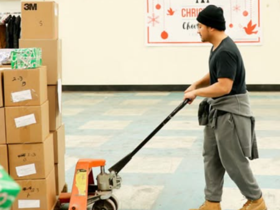 Thanks to Winnipeg volunteers, Christmas Cheer Board wraps up 2025 ...