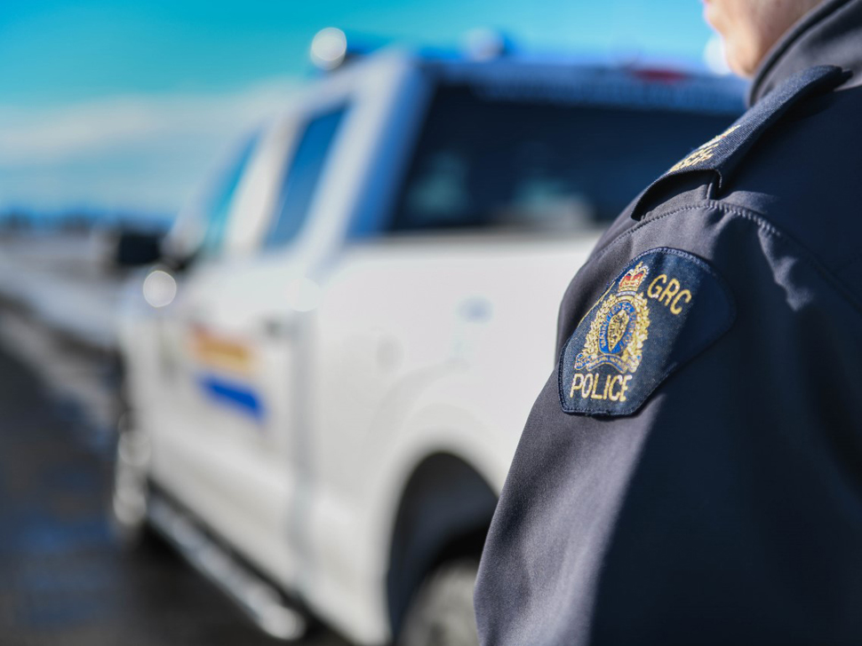 Richer driver crashes while intoxicated - SteinbachOnline.com - Local ...