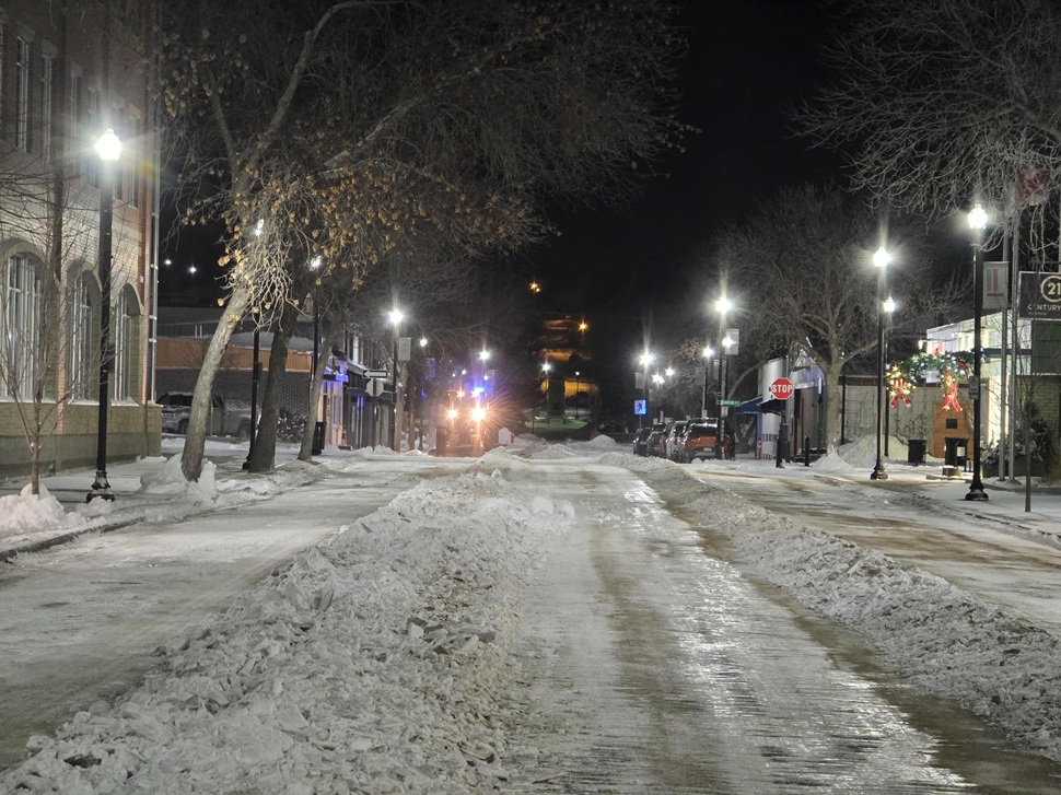 Snow clearing continues in downtown Swift Current - SwiftCurrentOnline ...