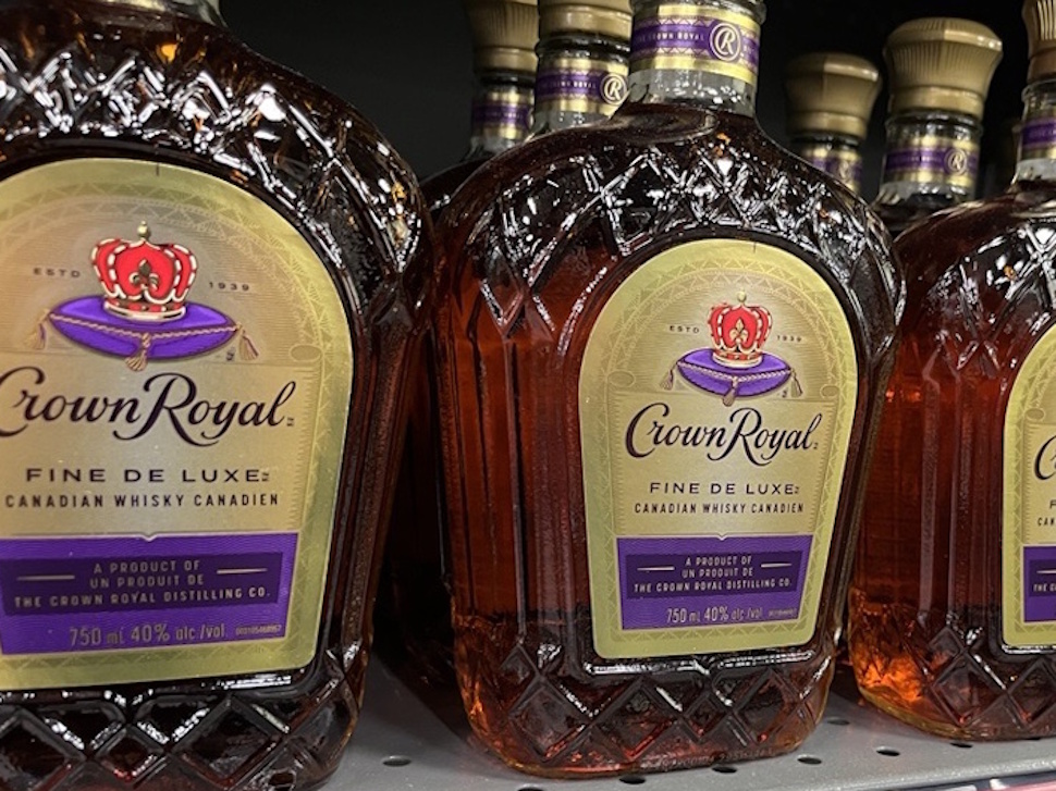 Kinew promotes Manitoba jobs at Crown Royal tour in Gimli ...
