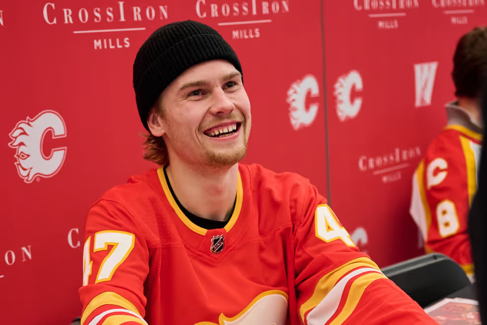 Up close with the Calgary Flames: full-team signing event to light up ...