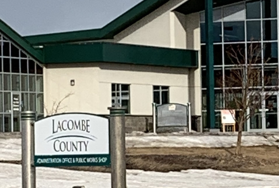 Lacombe County advances Gull Lake trail expansion, backs research ...