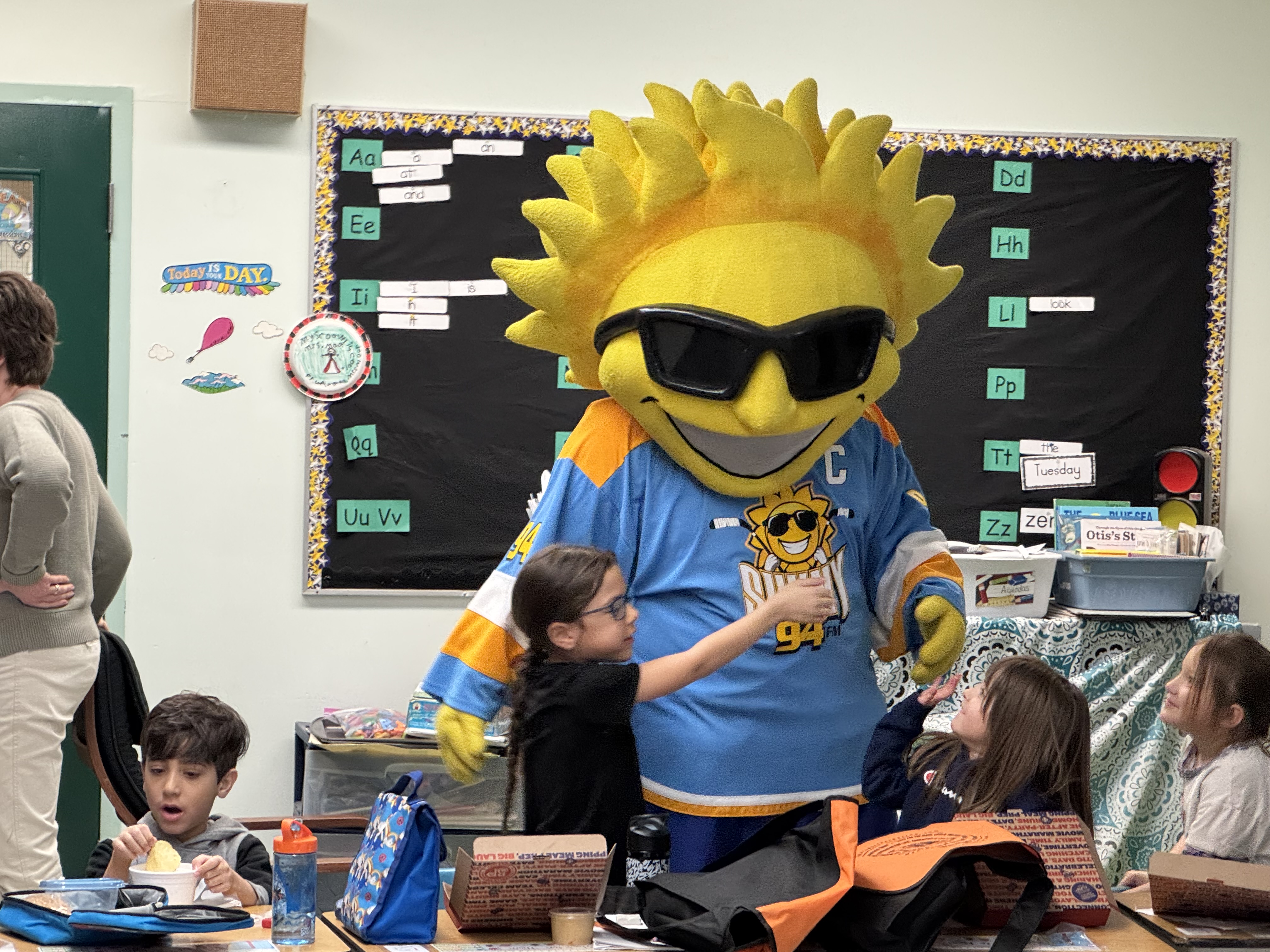 Grade 1 class teach Sunny how to read at Classroom of the Month ...