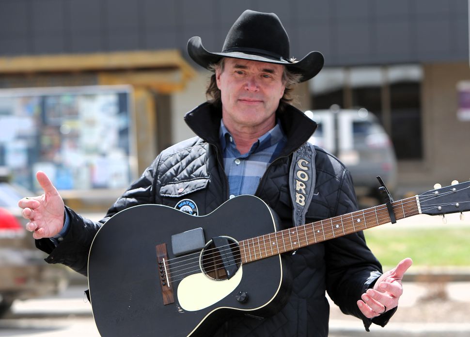 Lund joins canvassers in Cochrane to push Water Not Coal petition ...