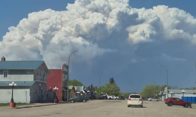 Smoke from Lobstick Fire billows near Highway 11 - WestCentralOnline ...