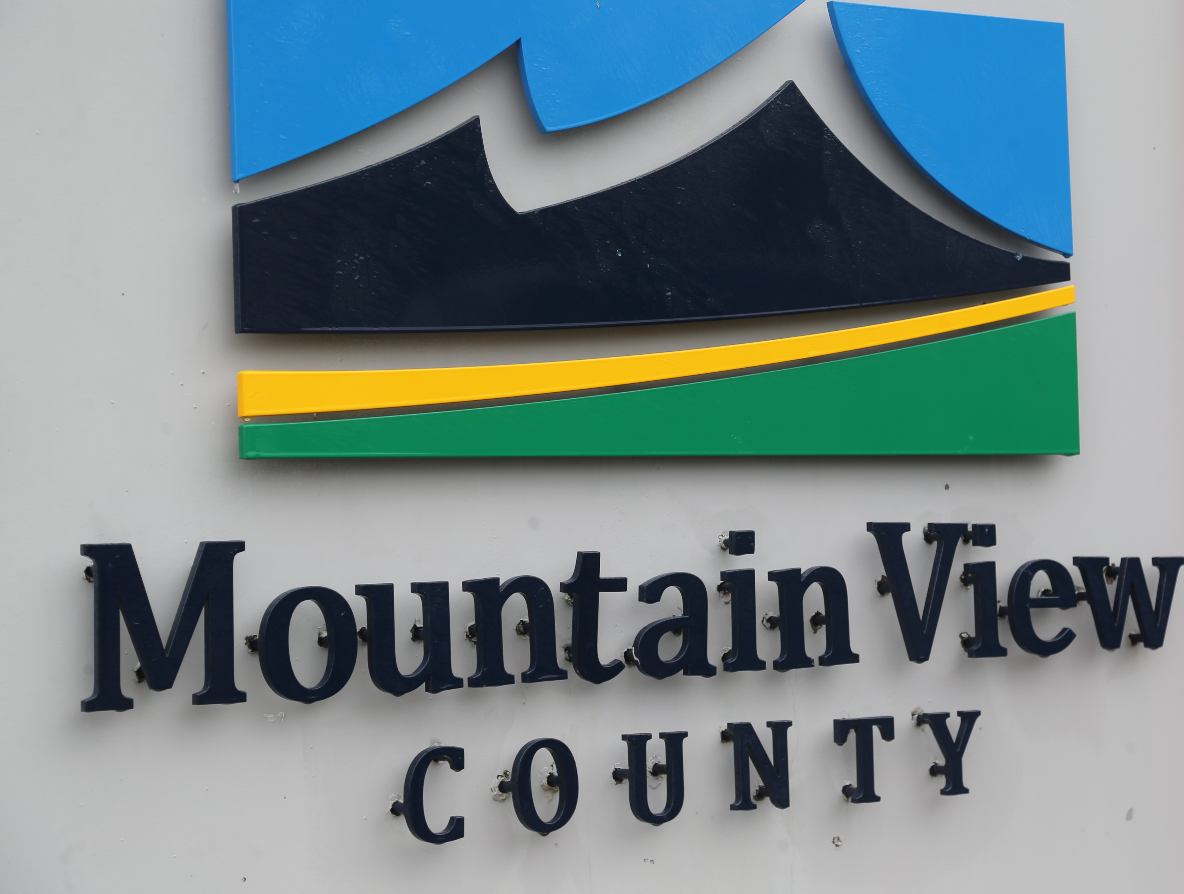 Rain lifts fire restriction in Mountain View County, but officials warn ...