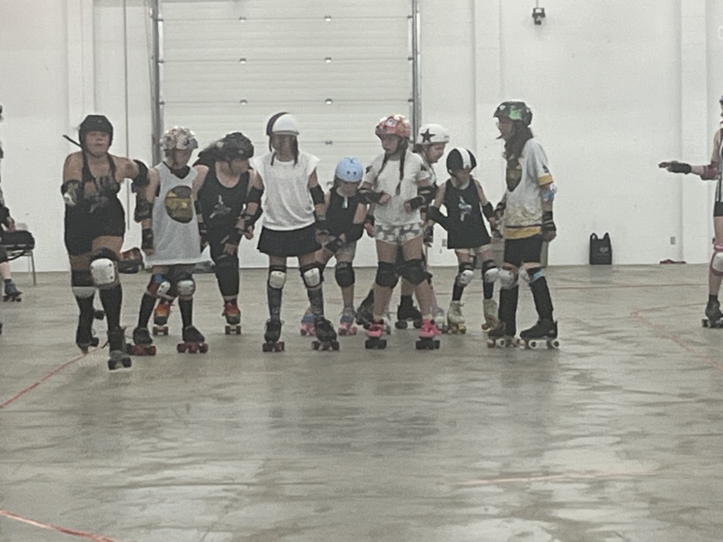 Redneck Betties split results at roller derby showcase ...