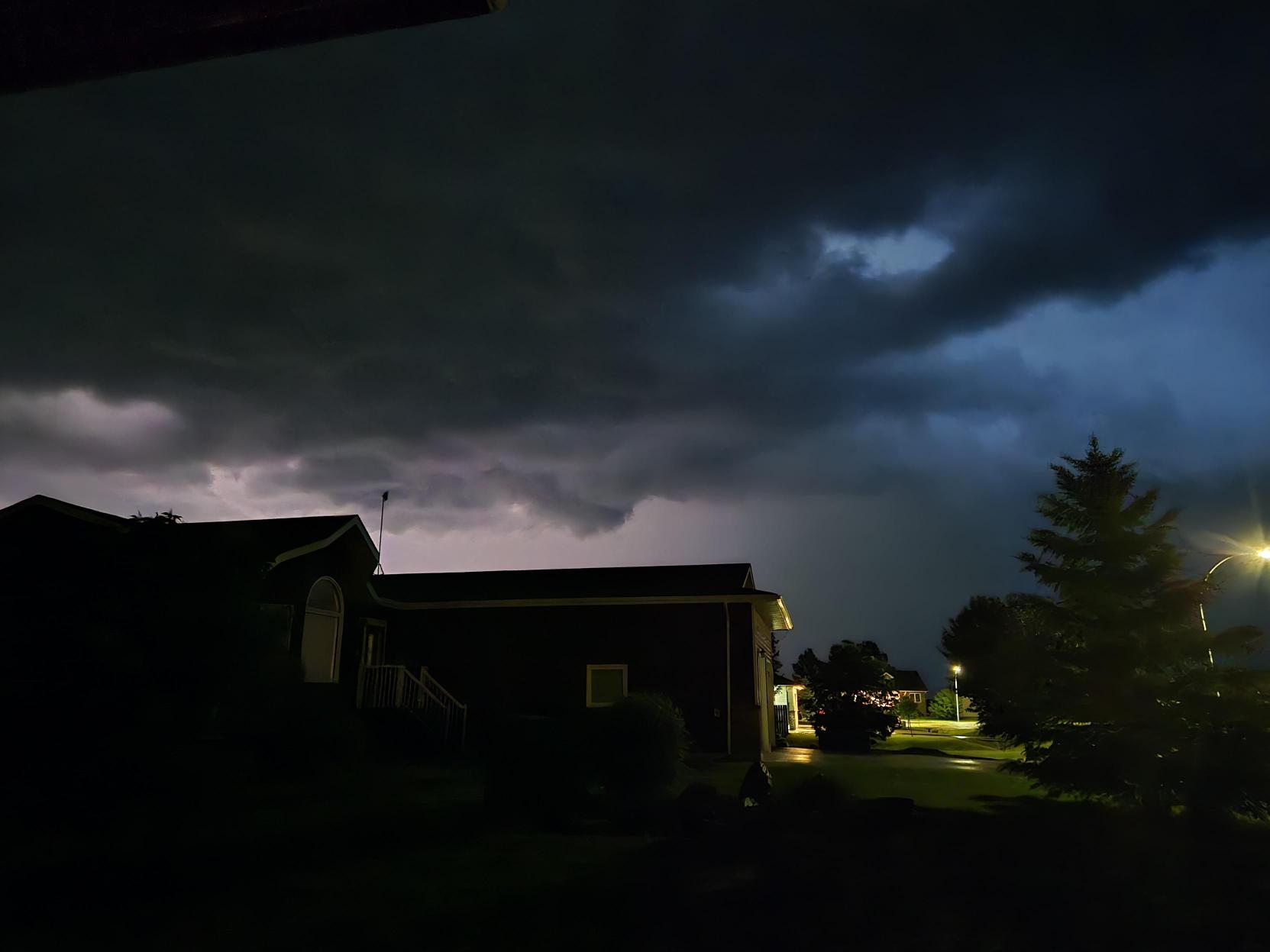 Storms leave damage and power outages in Oakville - PortageOnline.com ...