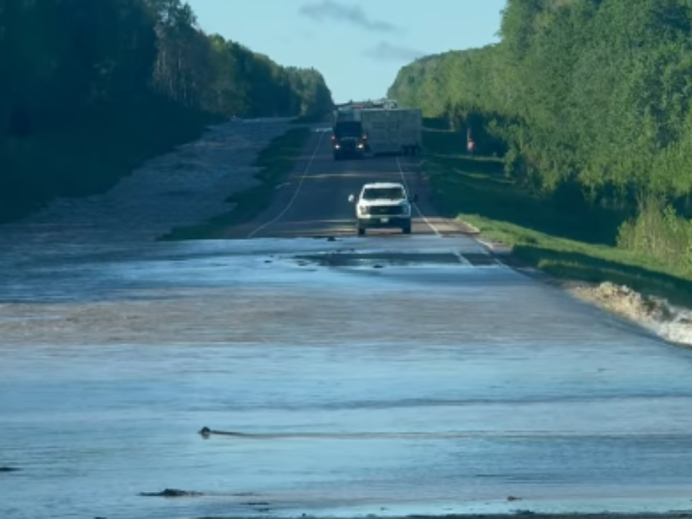 Multiple Manitoba highways closed after weekend storms cause flooding ...
