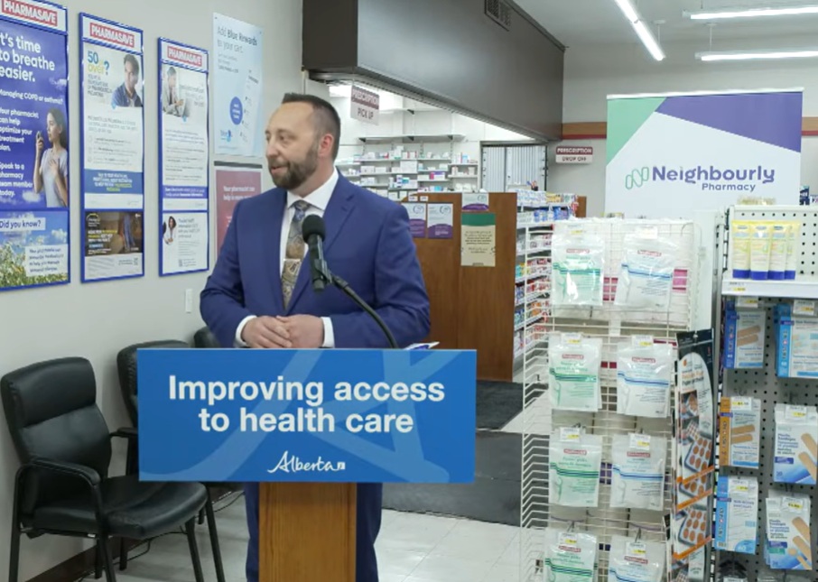Alberta pharmacy deal brings longer refills, rural pilot projects ...