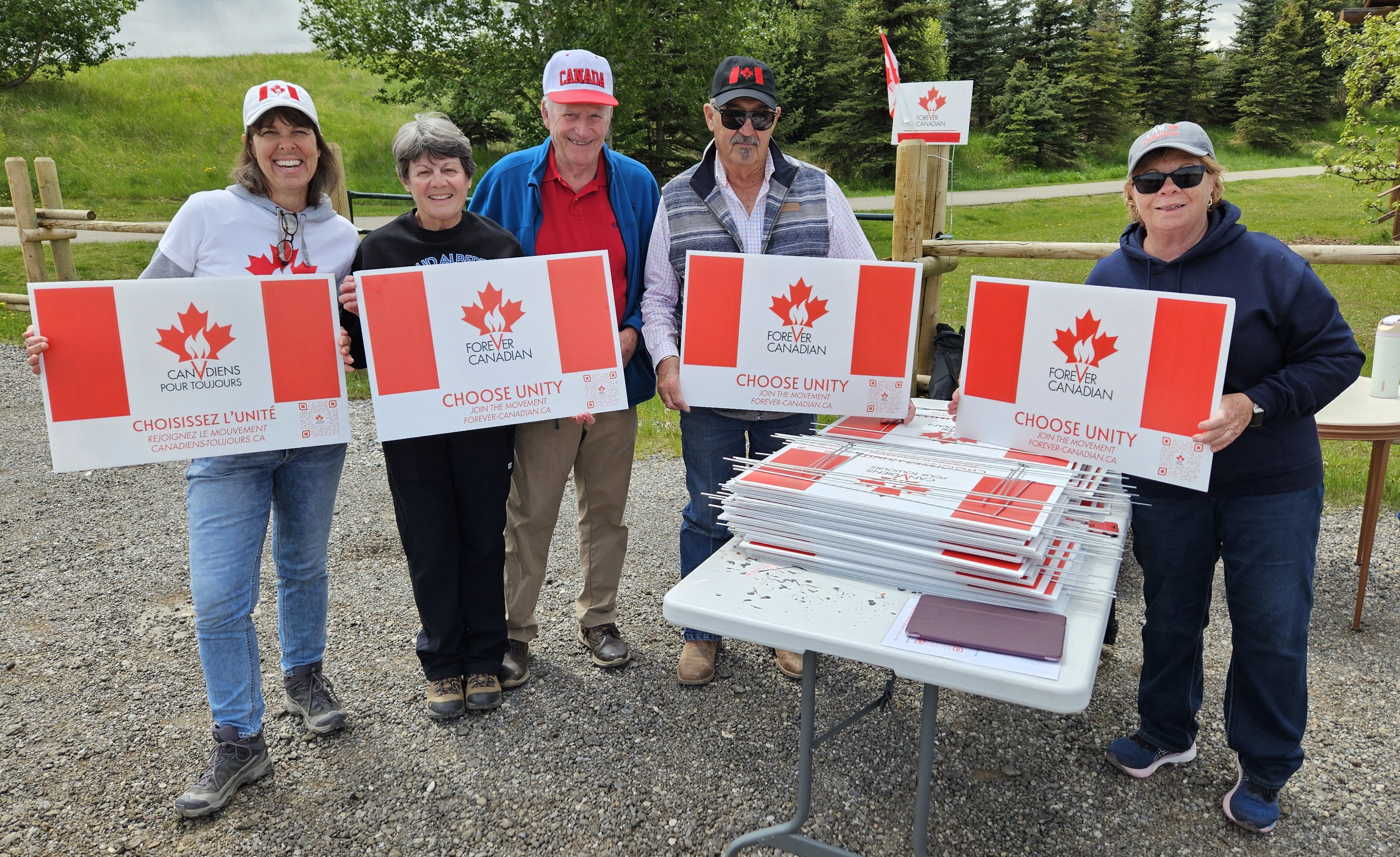 Local Forever Canadian volunteers roll out lawn sign campaign ...